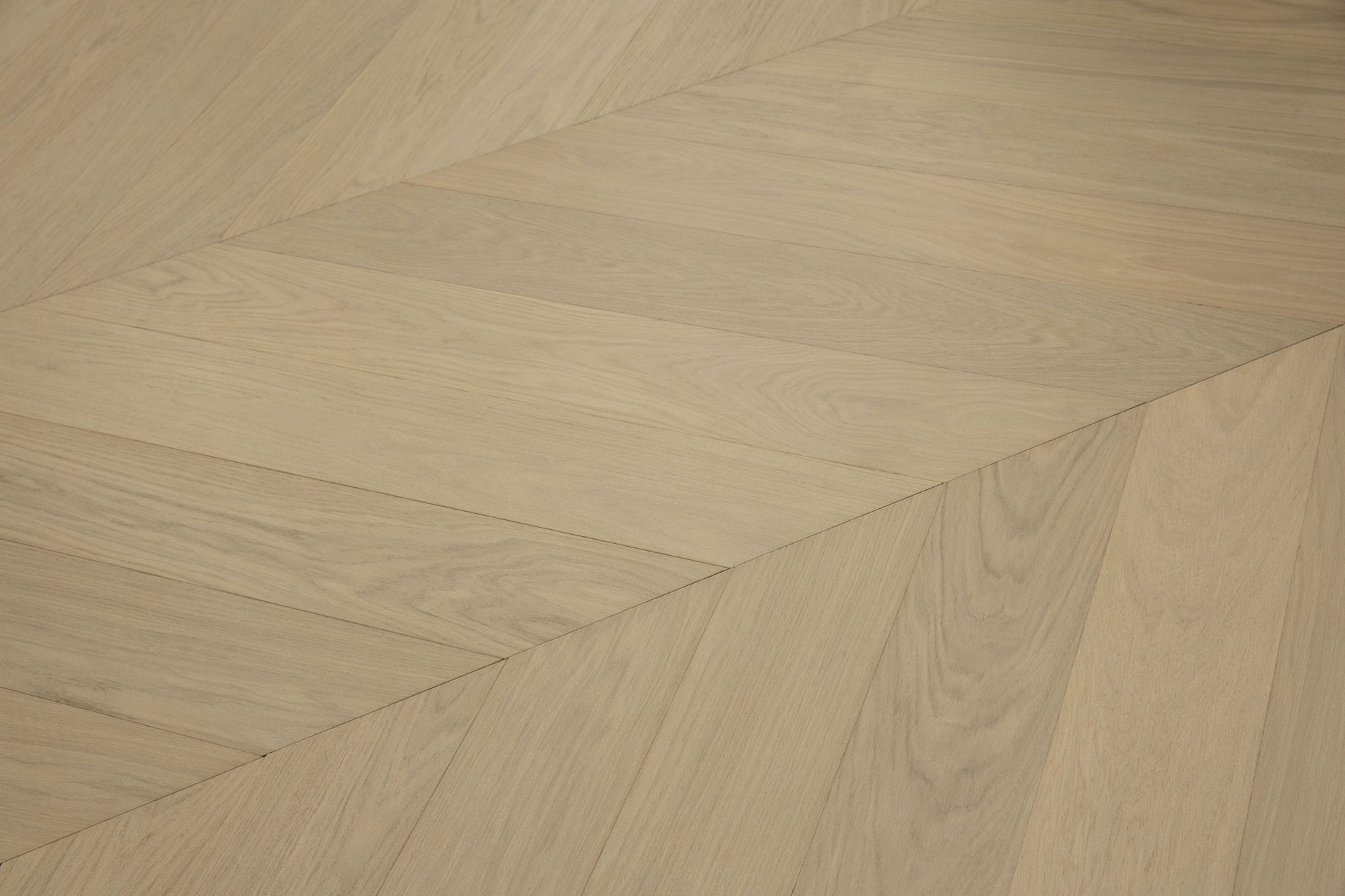 Oak Turin Chevron: Elegant Pattern Hardwoods